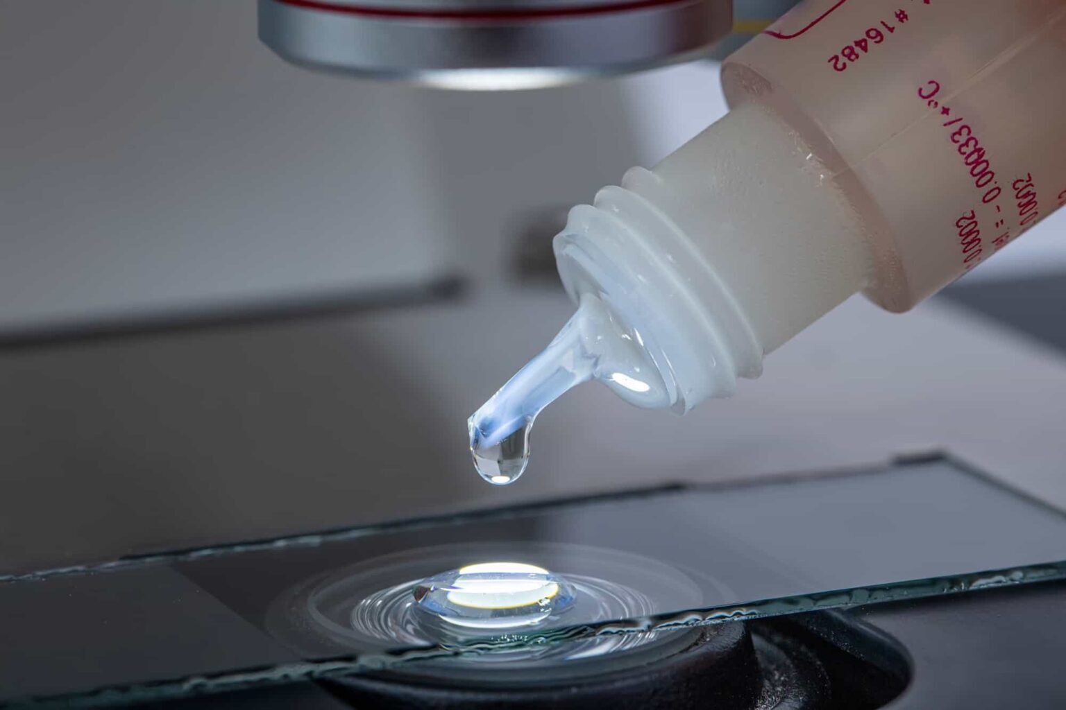 Immersion oil for microscopy - ideal solutions